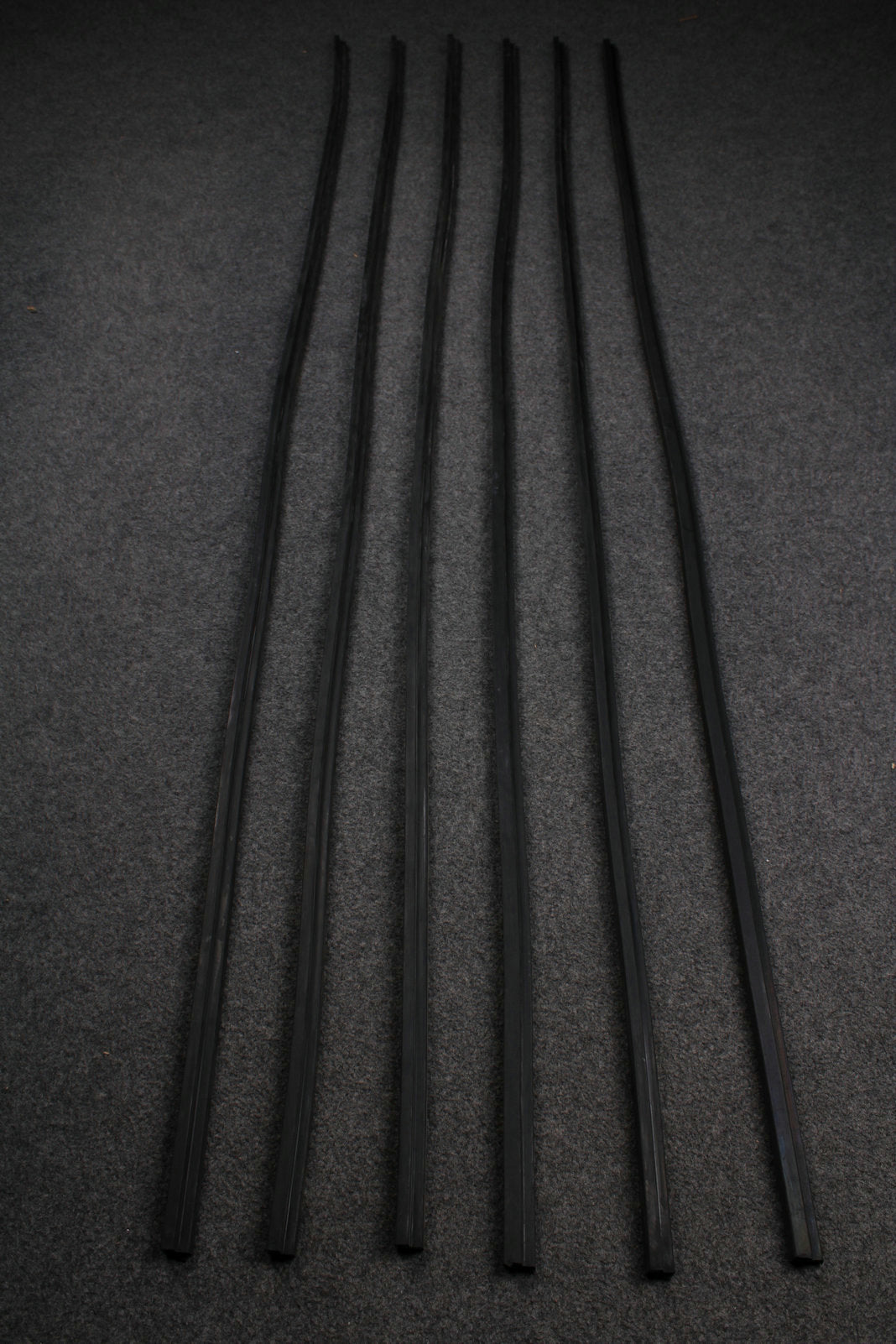 L77 Bumper Table Rubber Cushion for 12 ft. Snooker Table Rails, Black ...