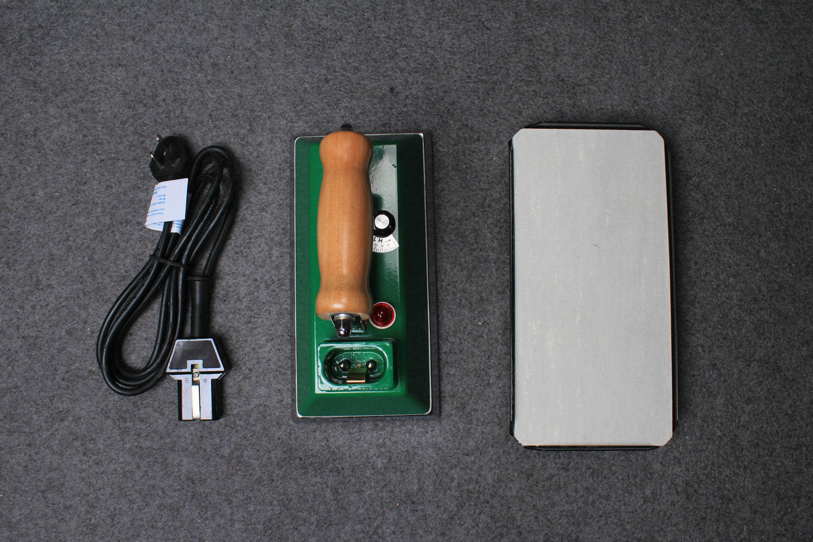 Table Irons / heater - WOODS CUES